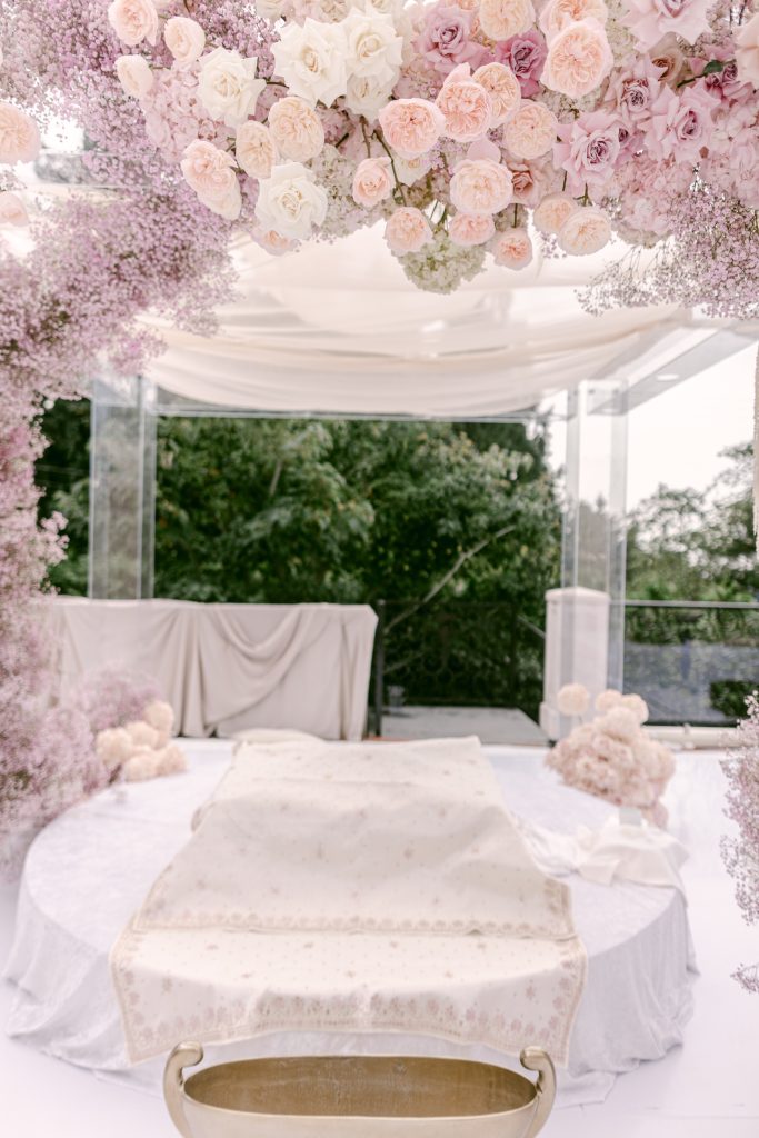Exquisite Mandap Decoration Services | Le Marais Decor