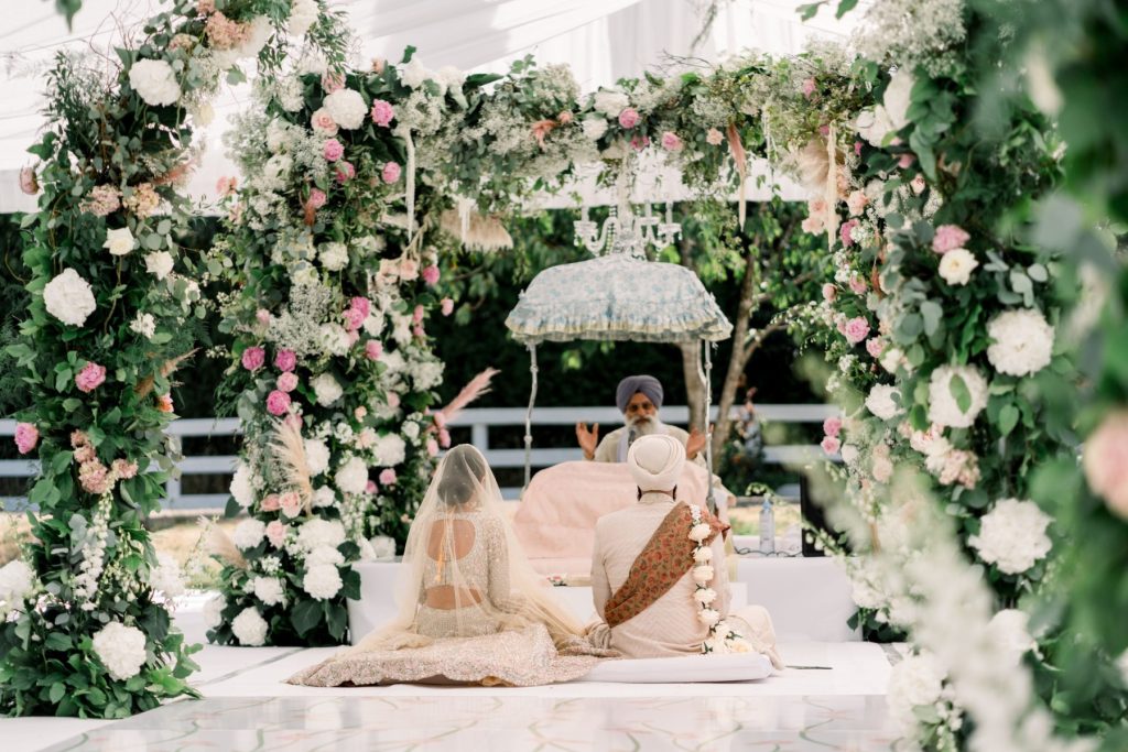 Exquisite Mandap Decoration Services | Le Marais Decor